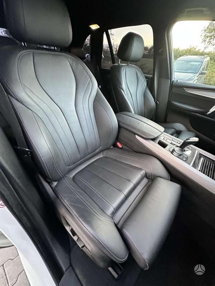 White BMW X5 2017 in Vilnius, with an engine capacity of 2.99 L and mileage of 252 thousand km for 21300 €, photo 25 on AUTOMOTO.COM.LV