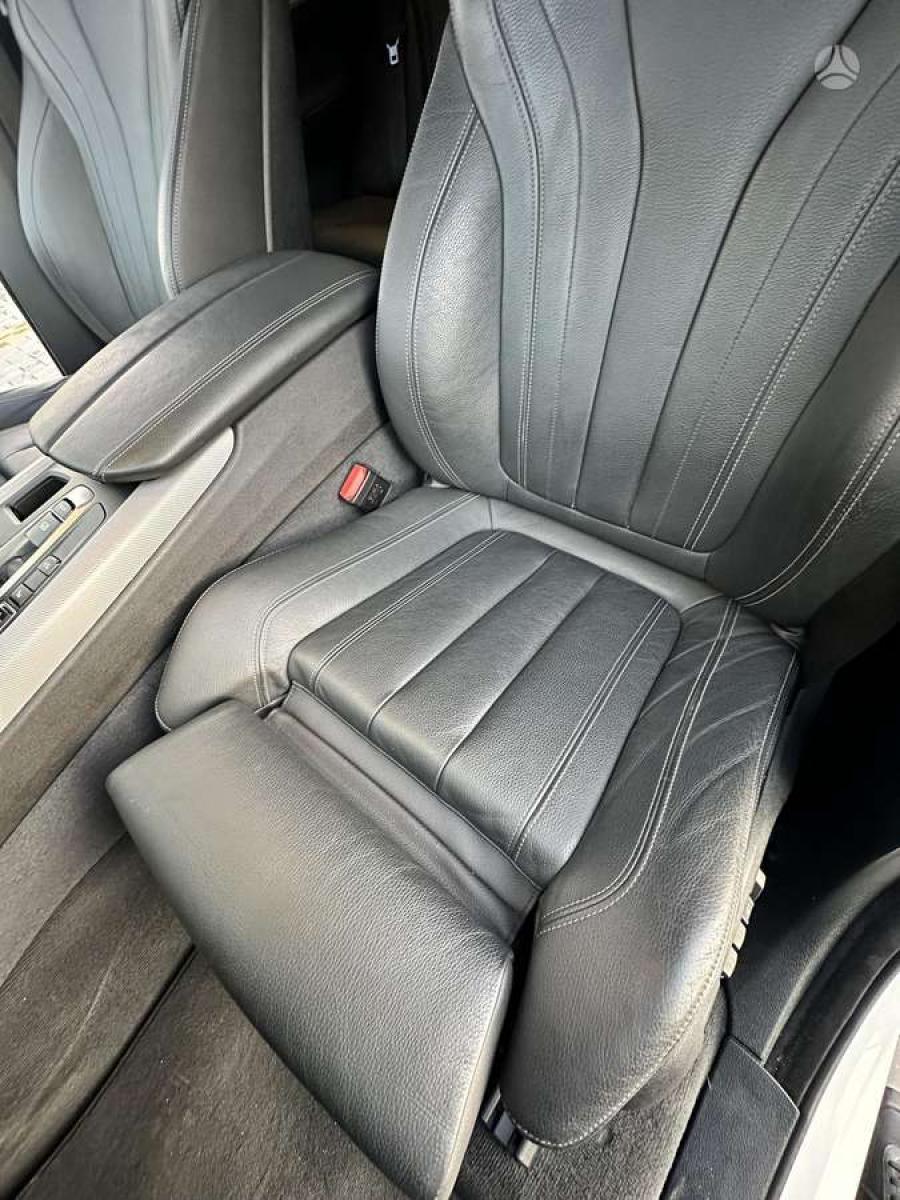 White BMW X5 2017 in Vilnius, with an engine capacity of 2.99 L and mileage of 252 thousand km for 21300 €, photo 35 on AUTOMOTO.COM.LV