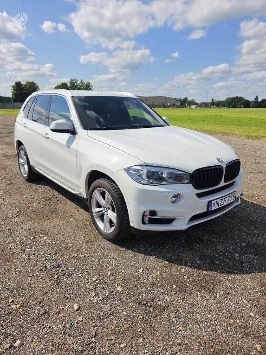 White BMW X5 2017 in Kaunas, with an engine capacity of 2.00 L and mileage of 199 thousand km for 14500 €, photo 3 on AUTOMOTO.COM.LV