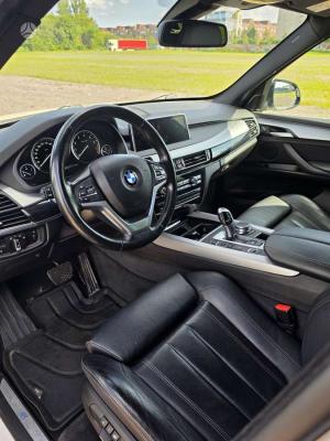 White BMW X5 2017 in Kaunas, with an engine capacity of 2.00 L and mileage of 199 thousand km for 14500 €, photo 10 on AUTOMOTO.COM.LV