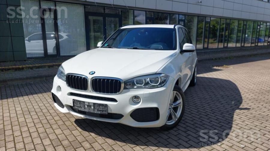 Balts BMW X5 2017 Tukums, ar dzinēja tilpumu 3.00 L un nobraukumu 191 tūkst. km par 22400 €, foto 4 vietnē AUTOMOTO.COM.LV
