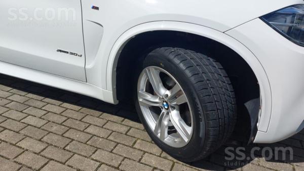 Balts BMW X5 2017 Tukums, ar dzinēja tilpumu 3.00 L un nobraukumu 191 tūkst. km par 22400 €, foto 8 vietnē AUTOMOTO.COM.LV