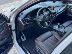 White BMW X5 2017 in Klaipeda, with an engine capacity of 2.99 L and mileage of 201 thousand km for 19900 €, photo 20 on AUTOMOTO.COM.LV
