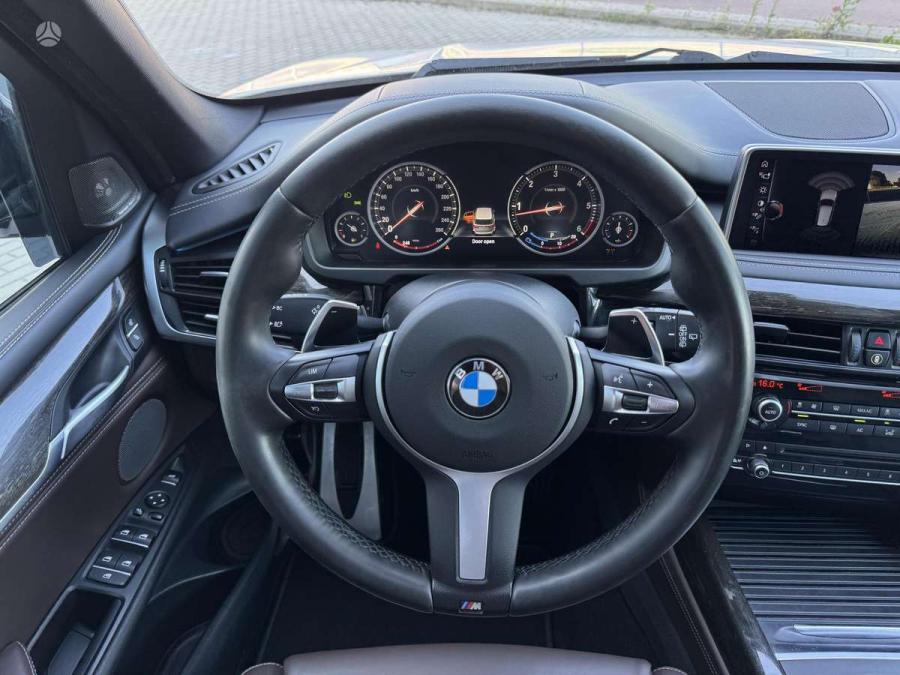 White BMW X5 2017 in Klaipeda, with an engine capacity of 2.99 L and mileage of 201 thousand km for 19900 €, photo 22 on AUTOMOTO.COM.LV