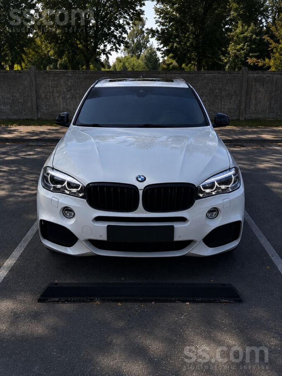 Balts BMW X5 2017 Daugavpils, ar dzinēja tilpumu 3.00 L un nobraukumu 228 tūkst. km par 21000 €, foto 3 vietnē AUTOMOTO.COM.LV