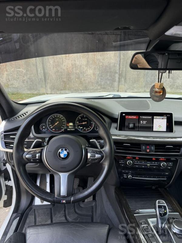White BMW X5 2017 in Daugavpils, with an engine capacity of 3.00 L and mileage of 228 thousand km for 21000 €, photo 5 on AUTOMOTO.COM.LV