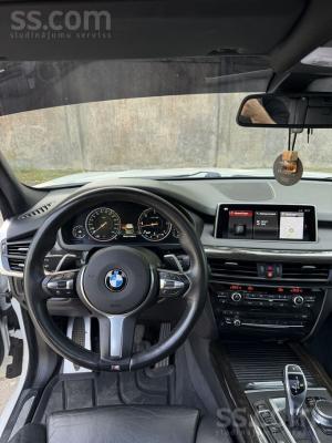 Balts BMW X5 2017 Daugavpils, ar dzinēja tilpumu 3.00 L un nobraukumu 228 tūkst. km par 21000 €, foto 6 vietnē AUTOMOTO.COM.LV