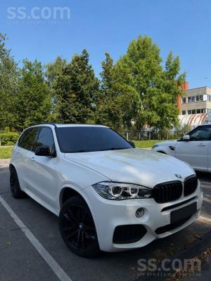 Balts BMW X5 2017 Daugavpils, ar dzinēja tilpumu 3.00 L un nobraukumu 228 tūkst. km par 21000 €, foto  vietnē AUTOMOTO.COM.LV