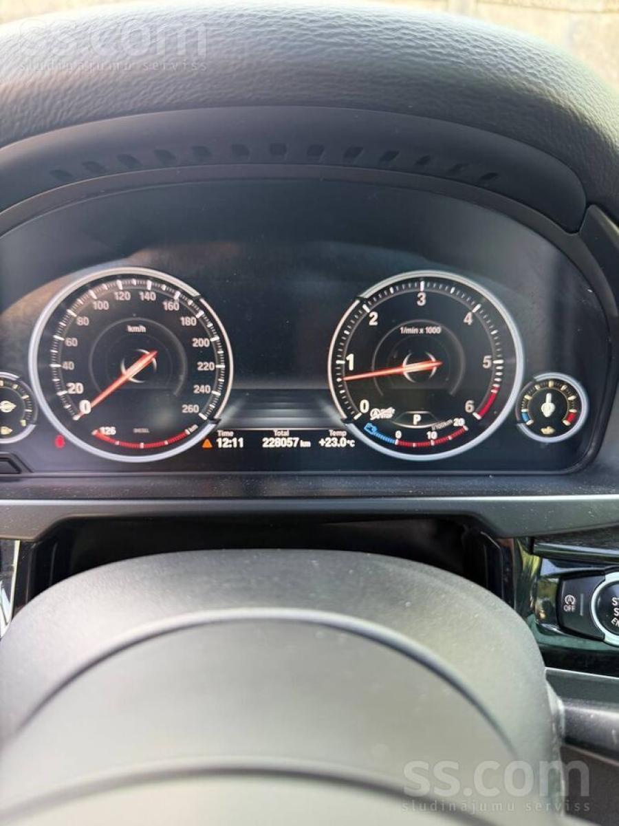 Balts BMW X5 2017 Daugavpils, ar dzinēja tilpumu 3.00 L un nobraukumu 228 tūkst. km par 21000 €, foto 5 vietnē AUTOMOTO.COM.LV