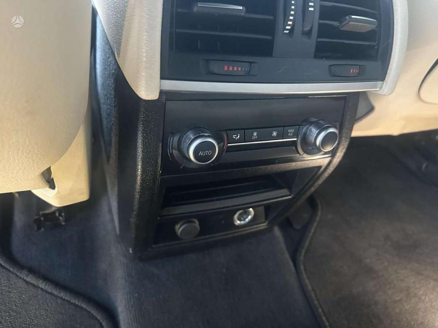 Balts BMW X5 2017 Klaipėda, ar dzinēja tilpumu 2.98 L un nobraukumu 125 tūkst. km par 22000 €, foto 17 vietnē AUTOMOTO.COM.LV