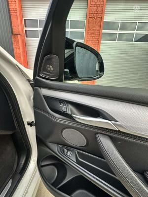 Balts BMW X5 2017 Viļņa, ar dzinēja tilpumu 2.99 L un nobraukumu 258 tūkst. km par 19300 €, foto 16 vietnē AUTOMOTO.COM.LV