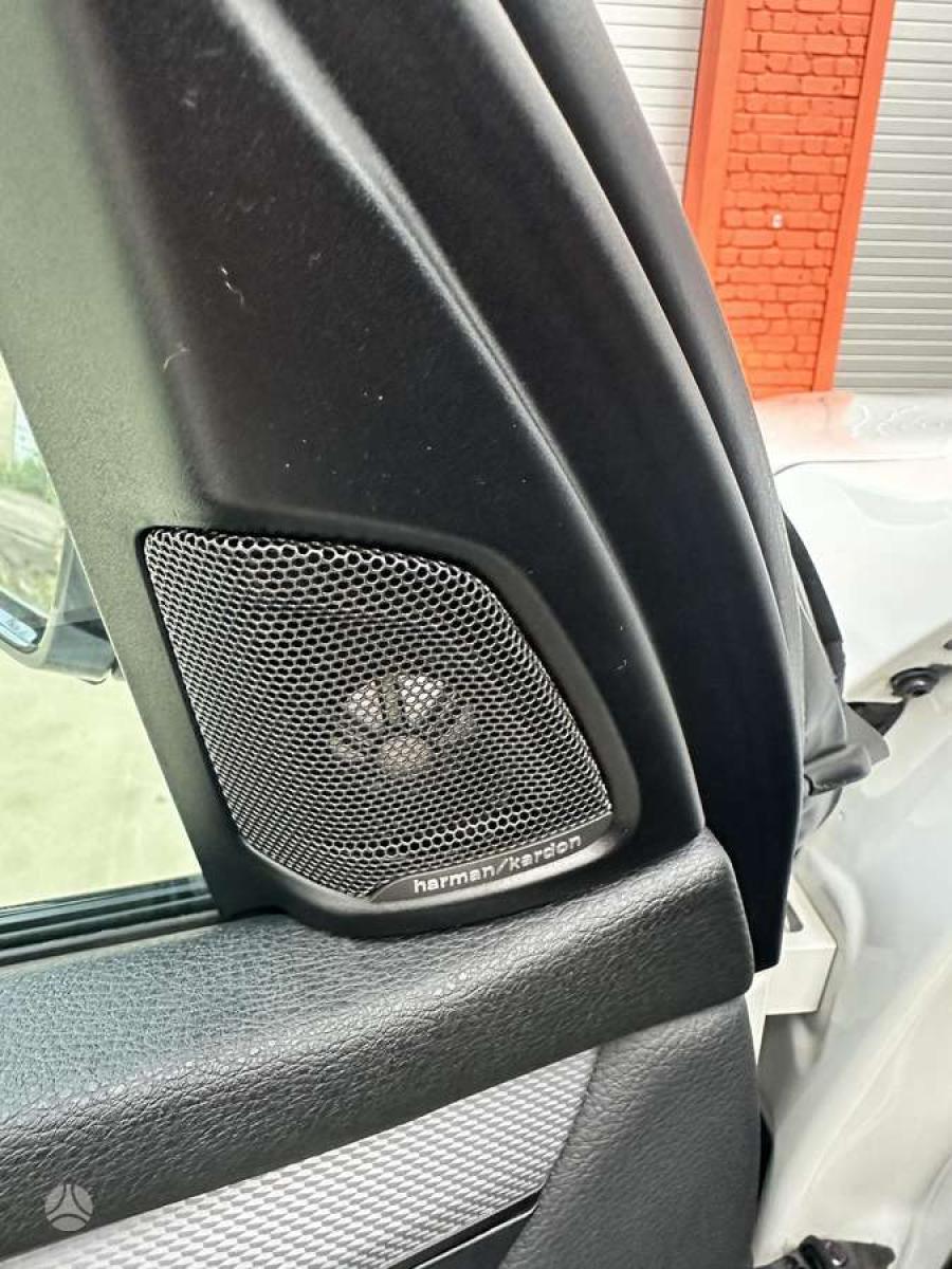 Balts BMW X5 2017 Viļņa, ar dzinēja tilpumu 2.99 L un nobraukumu 258 tūkst. km par 19300 €, foto 24 vietnē AUTOMOTO.COM.LV