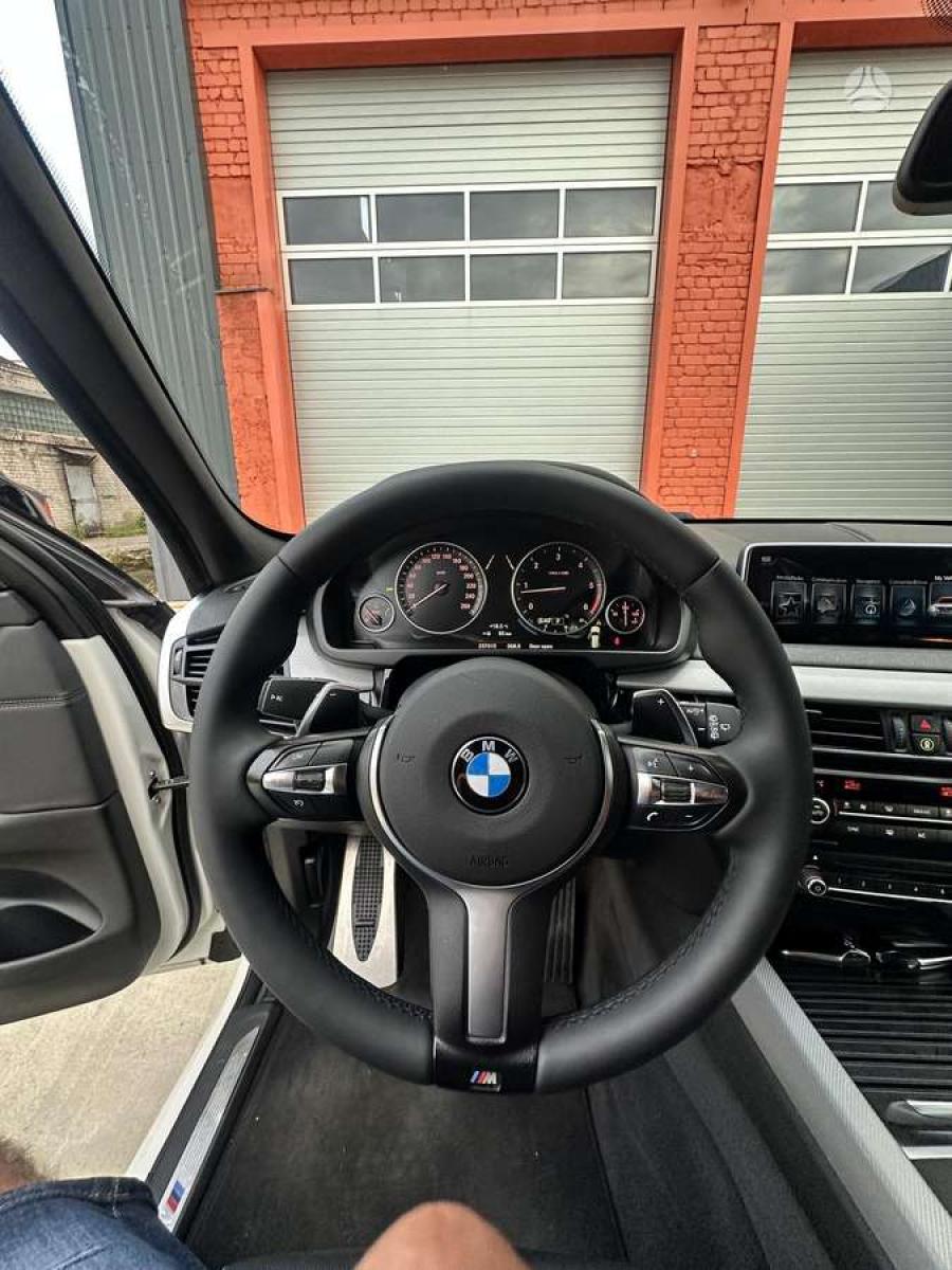 Balts BMW X5 2017 Viļņa, ar dzinēja tilpumu 2.99 L un nobraukumu 258 tūkst. km par 19300 €, foto 30 vietnē AUTOMOTO.COM.LV
