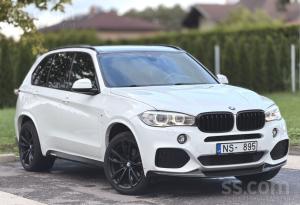 Balts BMW X5 2017 Rīga, ar dzinēja tilpumu 3.00 L un nobraukumu 211 tūkst. km par 23850 €, foto  vietnē AUTOMOTO.COM.LV