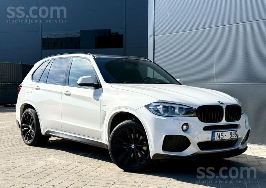 Balts BMW X5 2017 Rīga, ar dzinēja tilpumu 3.00 L un nobraukumu 211 tūkst. km par 22900 €, foto 1 vietnē AUTOMOTO.COM.LV