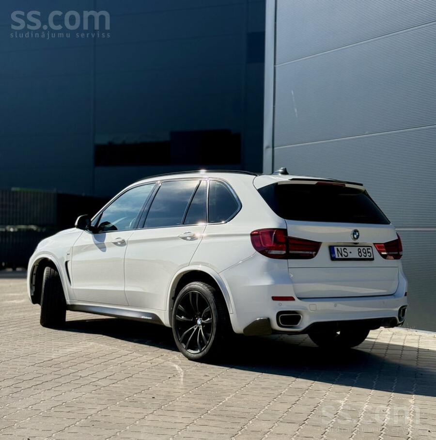 Balts BMW X5 2017 Rīga, ar dzinēja tilpumu 3.00 L un nobraukumu 211 tūkst. km par 22900 €, foto 5 vietnē AUTOMOTO.COM.LV