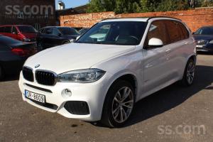 White BMW X5 2017 in Liepaja, with an engine capacity of 3.00 L and mileage of 164 thousand km for 29500 €, photo 3 on AUTOMOTO.COM.LV