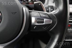 White BMW X5 2017 in Liepaja, with an engine capacity of 3.00 L and mileage of 164 thousand km for 29500 €, photo 20 on AUTOMOTO.COM.LV