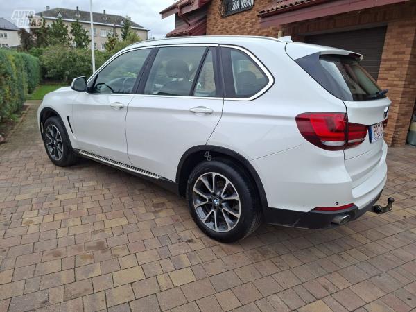 White BMW X5 2017 in Kaunas, with an engine capacity of 2.00 L and mileage of 349 thousand km for 13400 €, photo 7 on AUTOMOTO.COM.LV