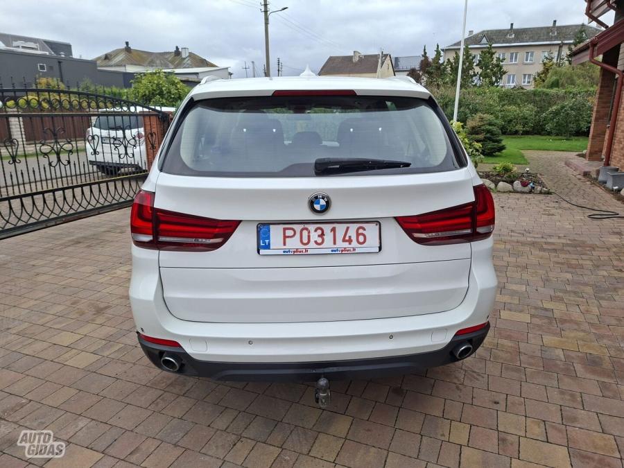 White BMW X5 2017 in Kaunas, with an engine capacity of 2.00 L and mileage of 349 thousand km for 13400 €, photo 8 on AUTOMOTO.COM.LV
