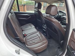 White BMW X5 2017 in Kaunas, with an engine capacity of 2.00 L and mileage of 349 thousand km for 13400 €, photo 9 on AUTOMOTO.COM.LV