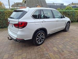 White BMW X5 2017 in Kaunas, with an engine capacity of 2.00 L and mileage of 349 thousand km for 13400 €, photo 13 on AUTOMOTO.COM.LV
