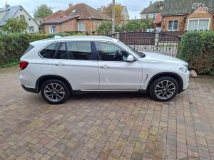 White BMW X5 2017 in Kaunas, with an engine capacity of 2.00 L and mileage of 349 thousand km for 13400 €, photo 14 on AUTOMOTO.COM.LV