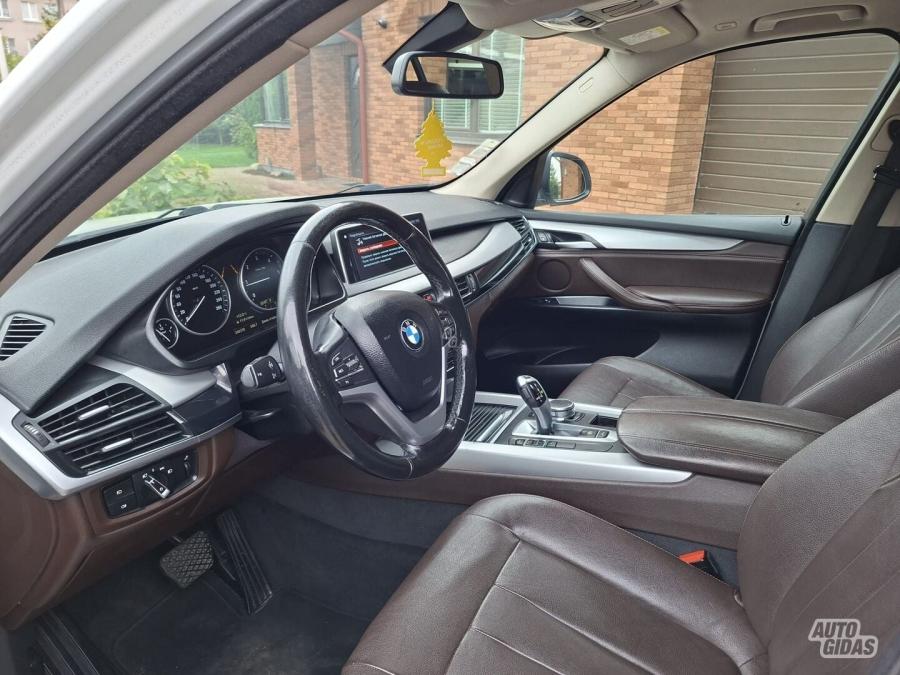 White BMW X5 2017 in Kaunas, with an engine capacity of 2.00 L and mileage of 349 thousand km for 13400 €, photo 19 on AUTOMOTO.COM.LV