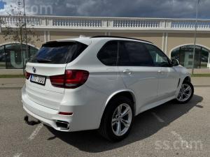 White BMW X5 2018 in Riga, with an engine capacity of 3.00 L and mileage of 186 thousand km for 24900 €, photo 7 on AUTOMOTO.COM.LV