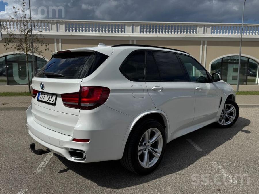 White BMW X5 2018 in Riga, with an engine capacity of 3.00 L and mileage of 186 thousand km for 24900 €, photo 7 on AUTOMOTO.COM.LV