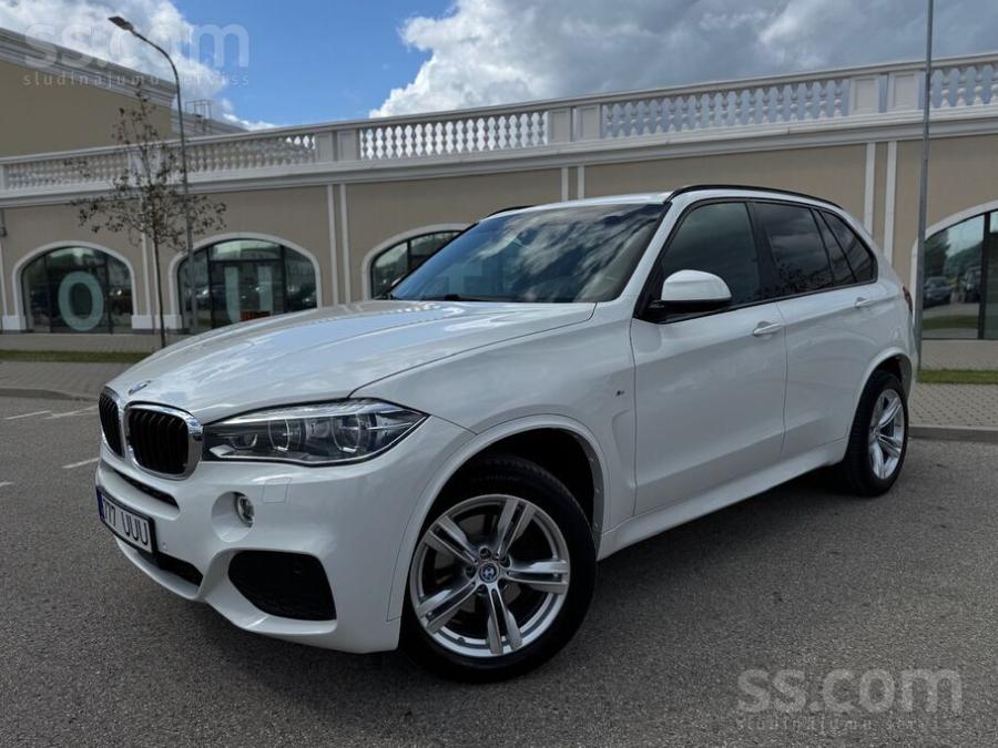 White BMW X5 2018 in Riga, with an engine capacity of 3.00 L and mileage of 186 thousand km for 24900 €, photo 9 on AUTOMOTO.COM.LV