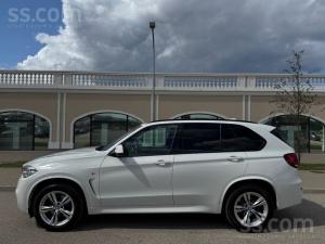 White BMW X5 2018 in Riga, with an engine capacity of 3.00 L and mileage of 186 thousand km for 24900 €, photo 10 on AUTOMOTO.COM.LV