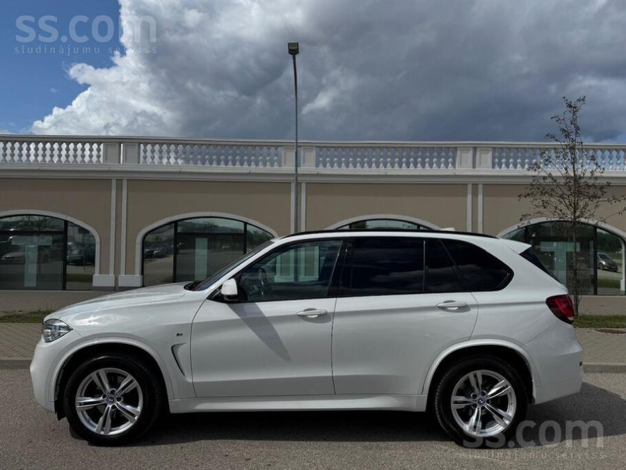 White BMW X5 2018 in Riga, with an engine capacity of 3.00 L and mileage of 186 thousand km for 24900 €, photo 10 on AUTOMOTO.COM.LV