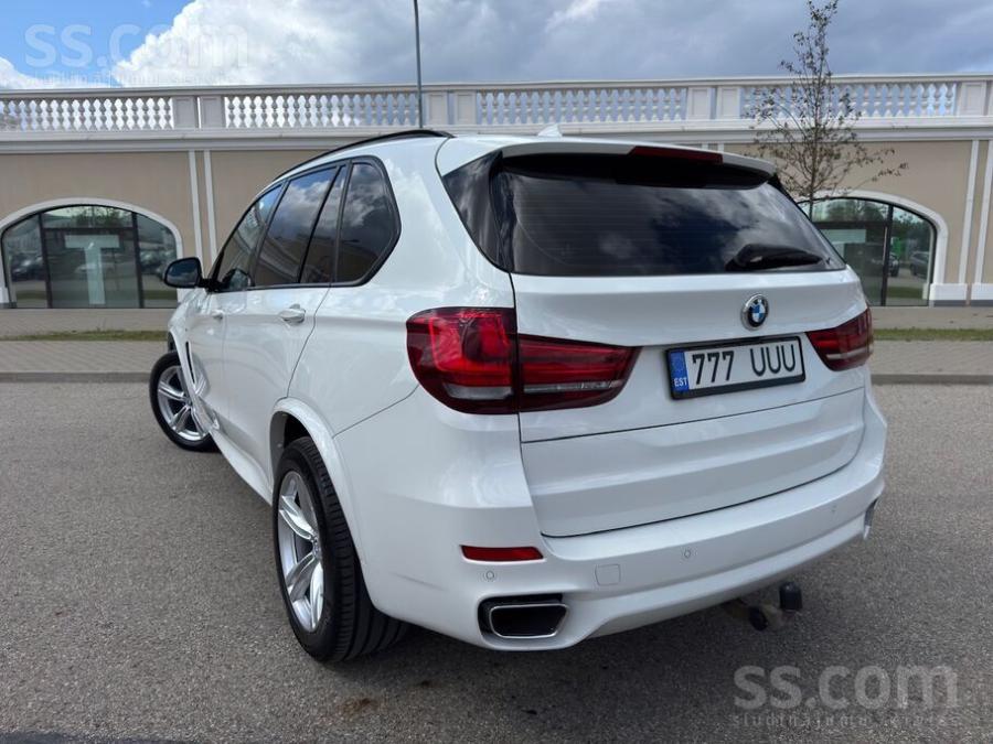 White BMW X5 2018 in Riga, with an engine capacity of 3.00 L and mileage of 186 thousand km for 24900 €, photo 11 on AUTOMOTO.COM.LV
