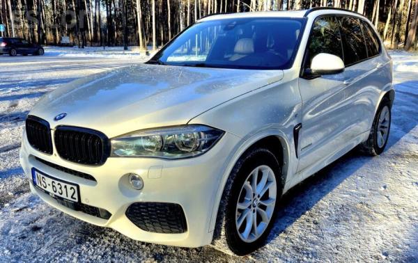White BMW X5 2018 in Riga, with an engine capacity of 3.00 L and mileage of 169 thousand km for 28000 €, photo 1 on AUTOMOTO.COM.LV