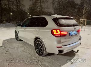 Balts BMW X5 2018 Tallina, ar dzinēja tilpumu 3.00 L un nobraukumu 90 tūkst. km par 34900 €, foto 5 vietnē AUTOMOTO.COM.LV