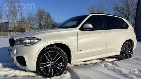 White BMW X5 2018 in Bauska, with an engine capacity of 3.00 L and mileage of 120 thousand km for 29990 €, photo 3 on AUTOMOTO.COM.LV