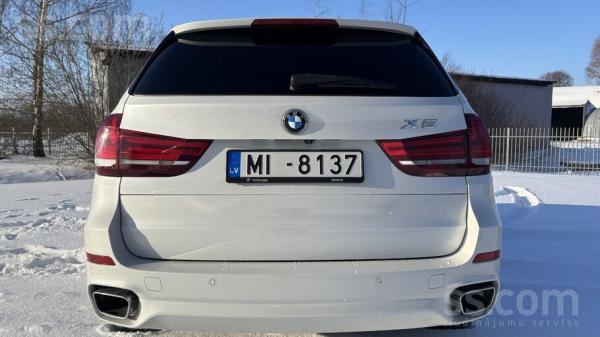 White BMW X5 2018 in Bauska, with an engine capacity of 3.00 L and mileage of 120 thousand km for 29990 €, photo 9 on AUTOMOTO.COM.LV