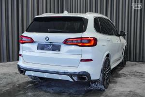 White BMW X5 2018 in Marijampole, with an engine capacity of 3.00 L and mileage of 275 thousand km for 38850 €, photo 11 on AUTOMOTO.COM.LV