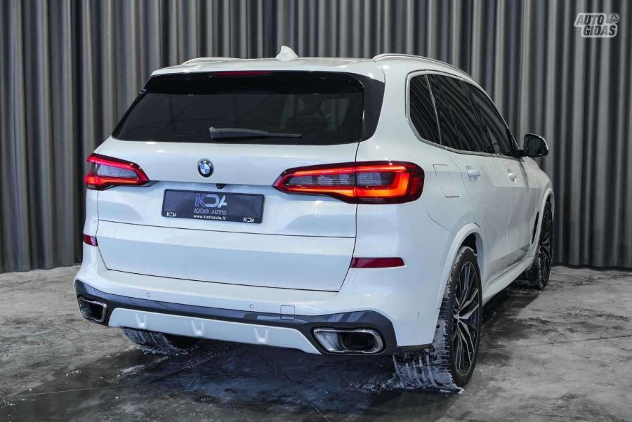 White BMW X5 2018 in Marijampole, with an engine capacity of 3.00 L and mileage of 275 thousand km for 38850 €, photo 11 on AUTOMOTO.COM.LV