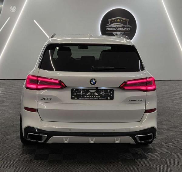 White BMW X5 2018 in Marijampole, with an engine capacity of 2.99 L and mileage of 222 thousand km for 41650 €, photo 33 on AUTOMOTO.COM.LV