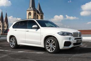 White BMW X5 2018 in Alytus, with an engine capacity of 2.99 L and mileage of 73 thousand km for 32500 €, photo  on AUTOMOTO.COM.LV