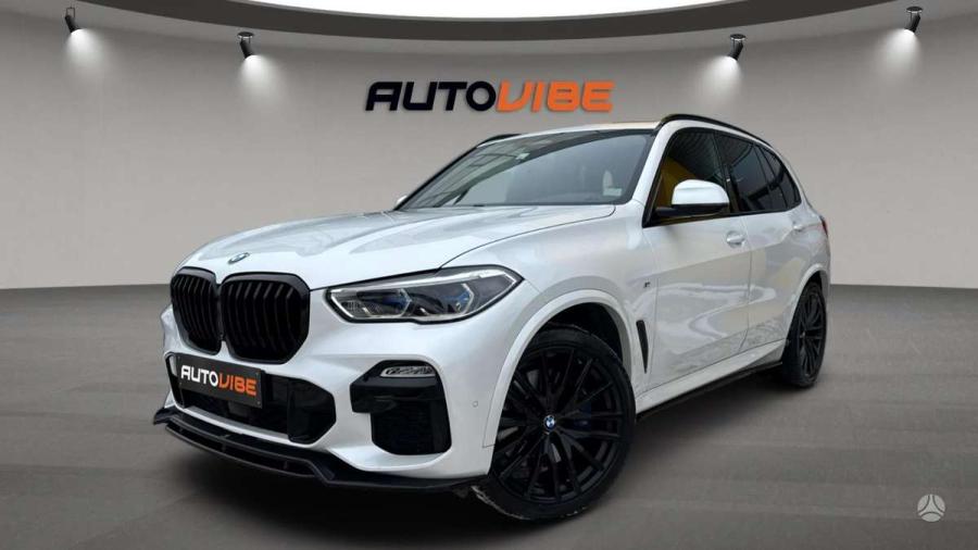 White BMW X5 2018 in Vilnius, with an engine capacity of 3.00 L and mileage of 161 thousand km for 40989 €, photo 1 on AUTOMOTO.COM.LV