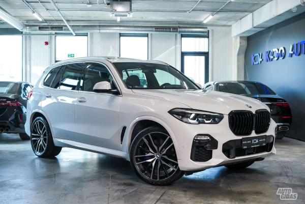 Balts BMW X5 2018 Marijampole, ar dzinēja tilpumu 3.00 L un nobraukumu 275 tūkst. km par 38450 €, foto 1 vietnē AUTOMOTO.COM.LV