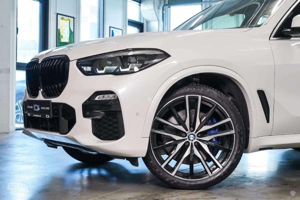 Balts BMW X5 2018 Marijampole, ar dzinēja tilpumu 3.00 L un nobraukumu 275 tūkst. km par 36950 €, foto 6 vietnē AUTOMOTO.COM.LV