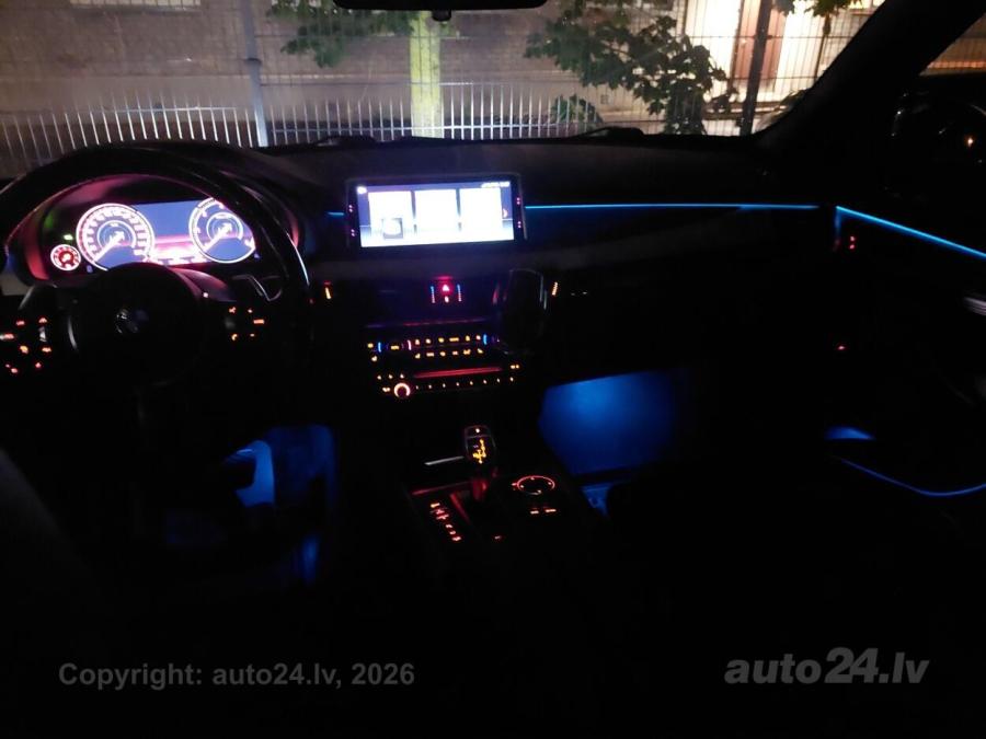 White BMW X5 2018 in Tallinn, with an engine capacity of 3.00 L and mileage of 147 thousand km for 31700 €, photo 13 on AUTOMOTO.COM.LV