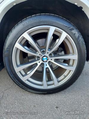 White BMW X5 2018 in Tallinn, with an engine capacity of 3.00 L and mileage of 147 thousand km for 31700 €, photo 19 on AUTOMOTO.COM.LV