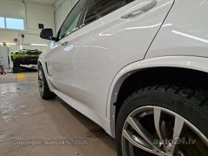White BMW X5 2018 in Tallinn, with an engine capacity of 3.00 L and mileage of 147 thousand km for 31700 €, photo 25 on AUTOMOTO.COM.LV