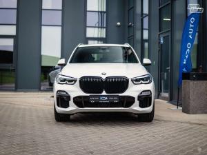 White BMW X5 2018 in Marijampole, with an engine capacity of 3.00 L and mileage of 275 thousand km for 35950 €, photo 5 on AUTOMOTO.COM.LV