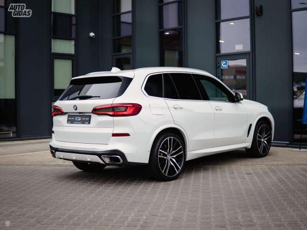 White BMW X5 2018 in Marijampole, with an engine capacity of 3.00 L and mileage of 275 thousand km for 35950 €, photo 7 on AUTOMOTO.COM.LV
